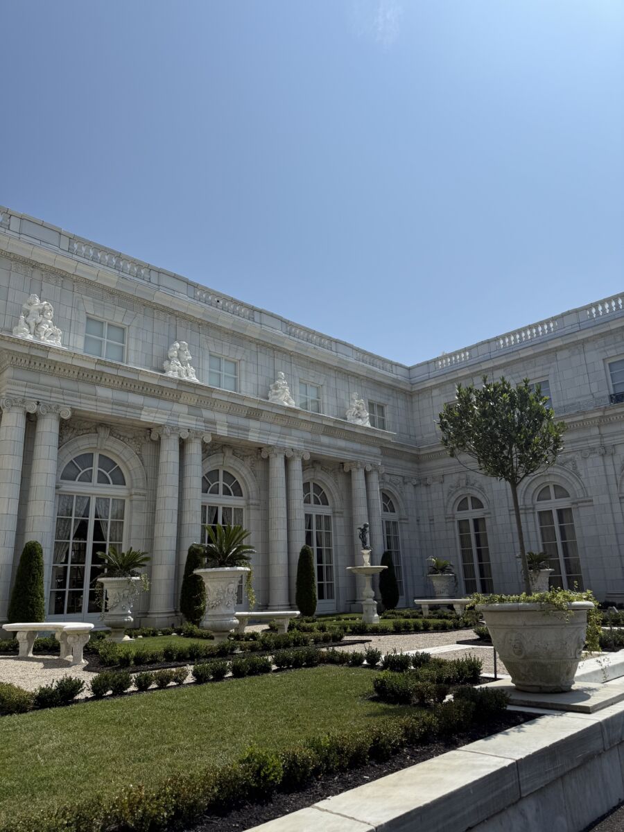 A PINCK Guide to: Newport, RI - Shades of Pinck